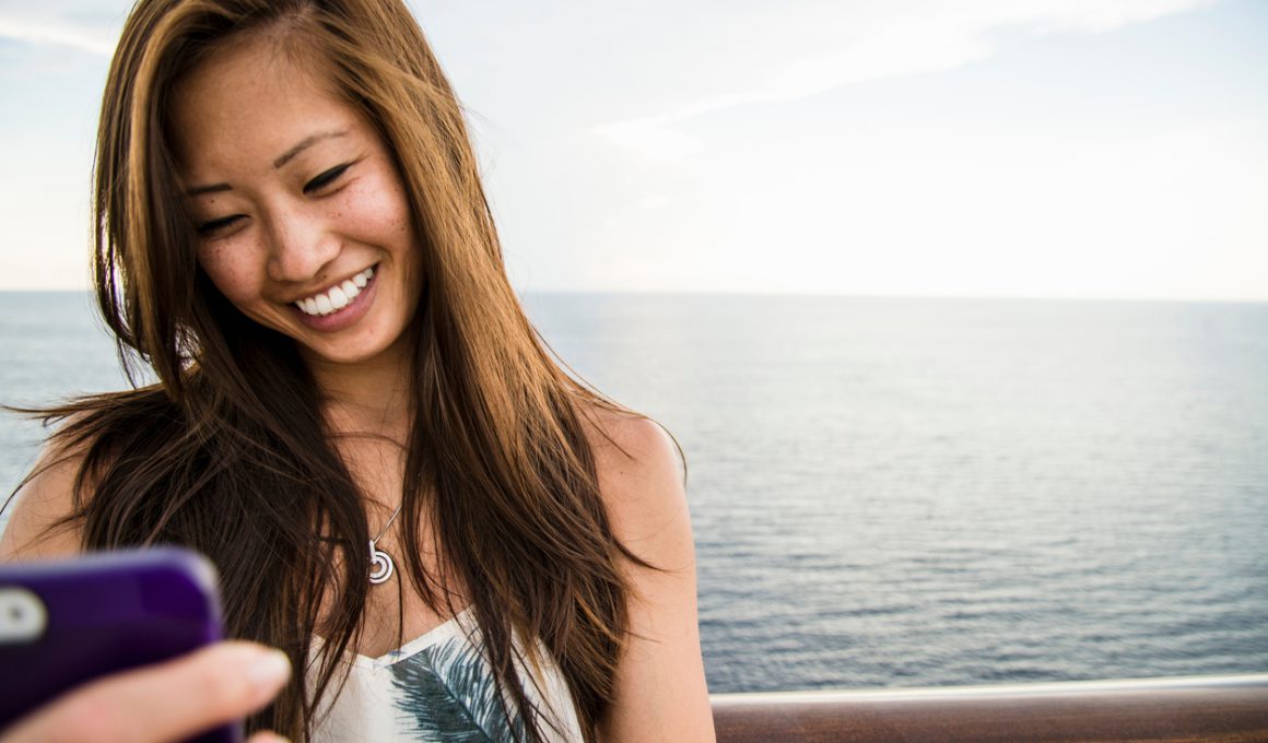 3 Tips for Using Your Phone on a Cruise - TechBuzz by AT&T